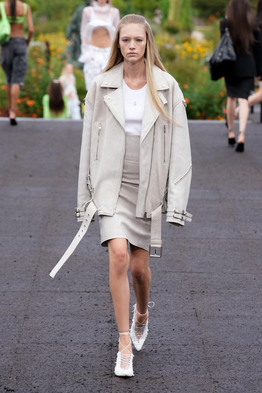 Défilé - Givenchy - Prêt à porter Printemps-Eté 2023